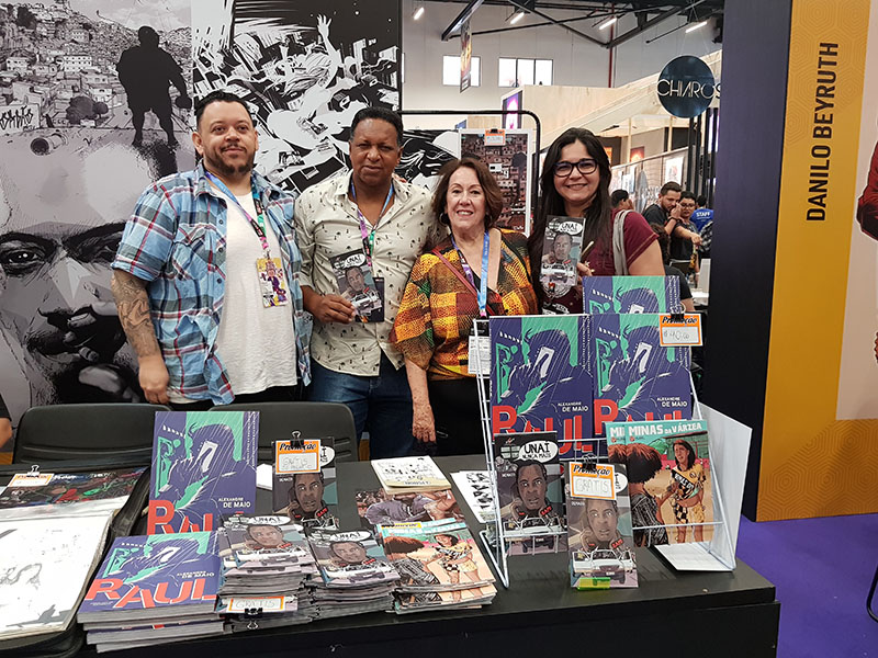 Comic con – Alexandre de Maio levou para a feira a revista em ...